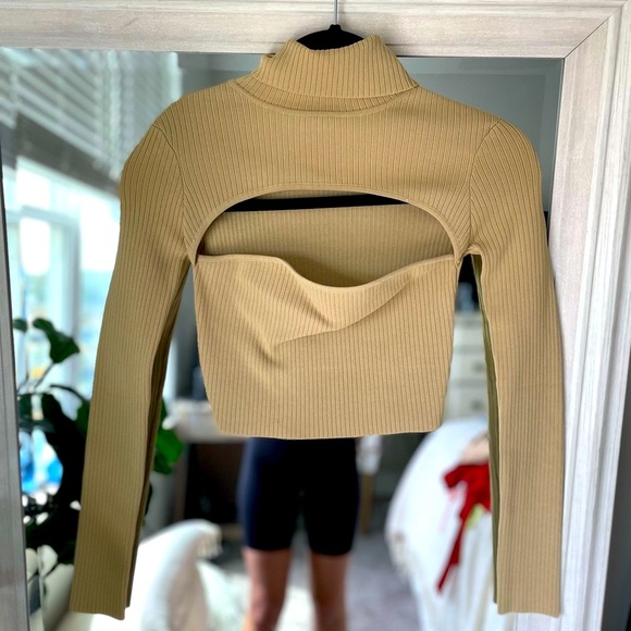 superdown | Tops | Revolve Superdown Cropped Sweater | Poshmark